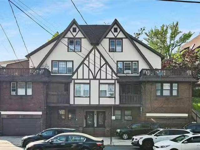 2401 RICHMOND RD APT 2407, STATEN ISLAND, NY 10306 Multi Famil.