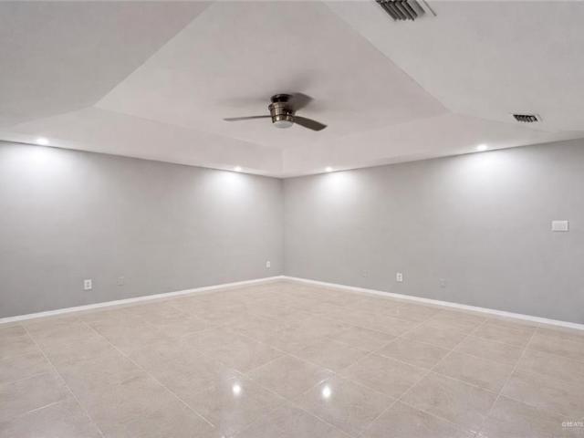2401 S Jackson Road 16