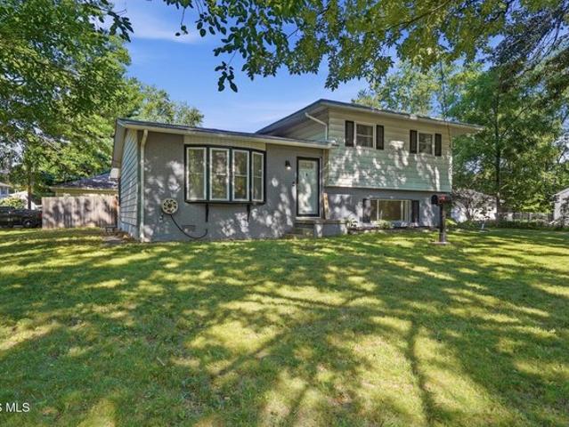 2401 Vaness Dr, Toledo, OH 43615