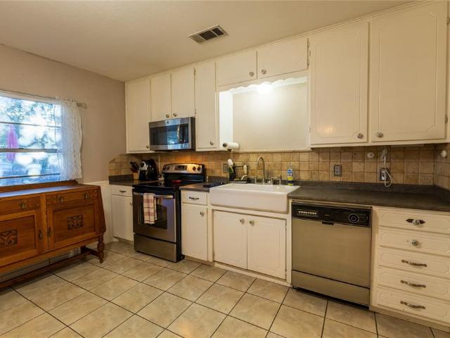 2401 W Bethesda Rd, Burleson, TX 76028 | MLS #21249