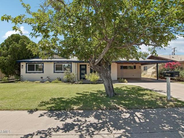 2401 W Echo Ln, Phoenix, AZ 85021