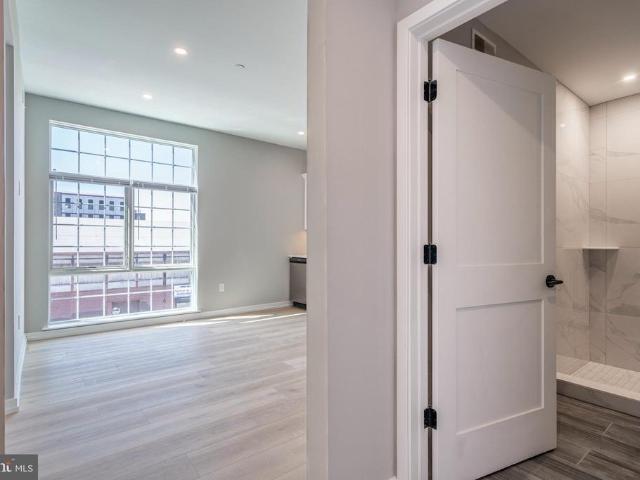 2401 Washington Avenue # 3F