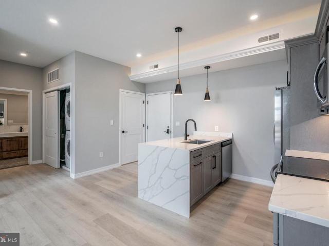 2401 Washington Avenue # 4C