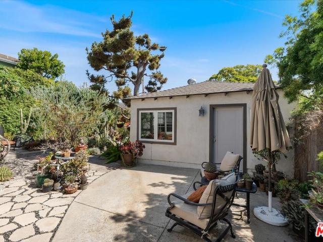 2401 21st St, Unit REAR, Santa Monica, CA 90405 | MLS #26702 | Compass