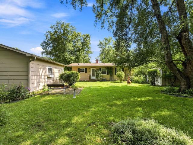 2402 Manor Lane