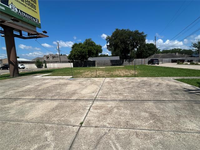 2402 Nall Street