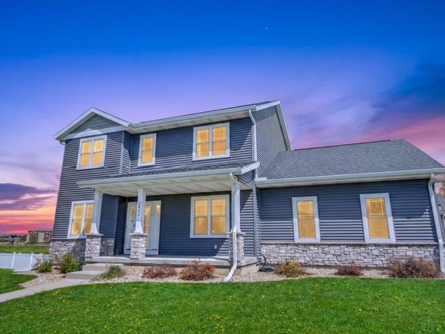 2402 Blue Heron Blvd, Sun Prairie, WI 53590