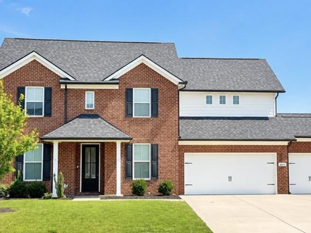 2402 Blue Heron Dr, Murfreesboro, TN 37128