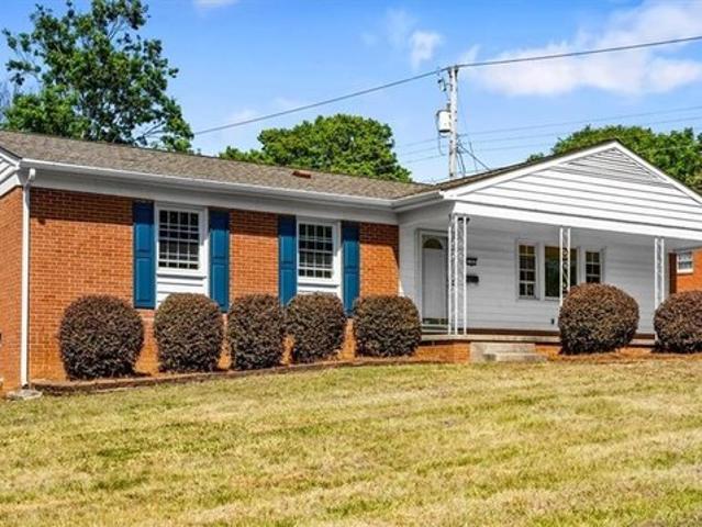 2402 Chatham Dr, Greensboro, NC 27408