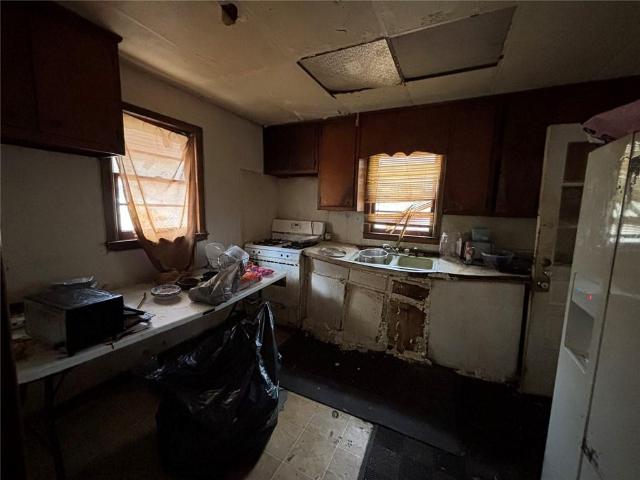2402 Clifton Springs Road