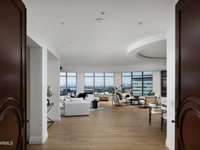 2402 E Esplanade Lane Unit 902, Phoenix, US, AZ