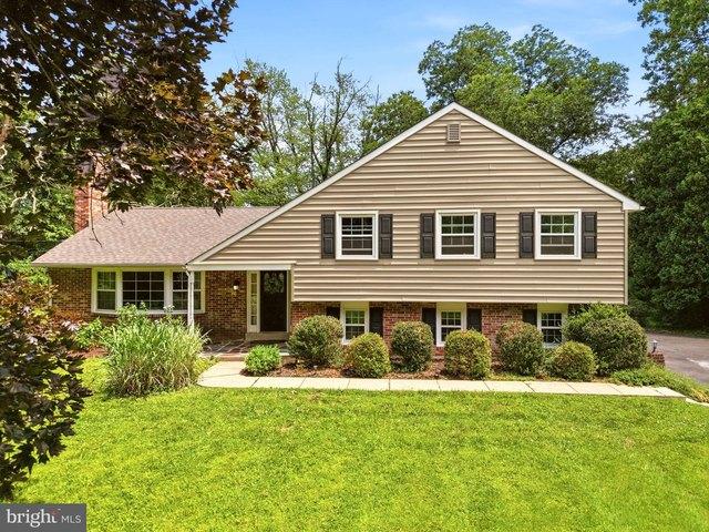 2402 Hickory Hill Rd, Chadds Ford, PA 19317