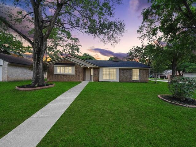 2402 Rolling Glen Dr, Spring, TX 77373