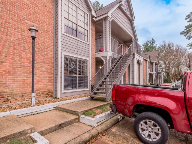 2402 Sycamore Avenue D8