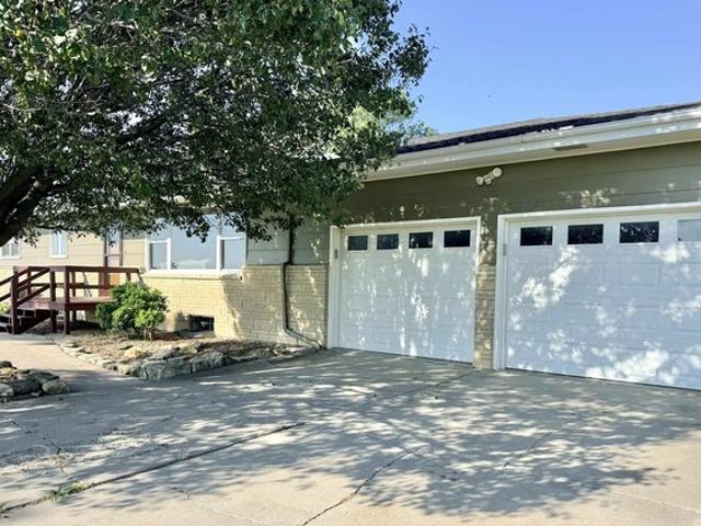 2402 S 2800 Rd, Burdick, KS 66838