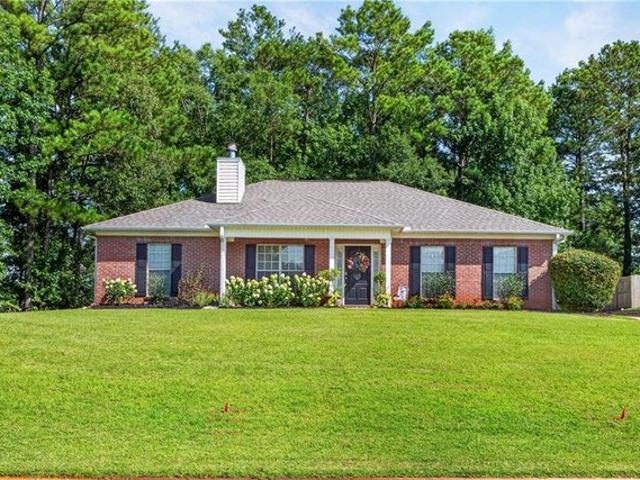 2402 Waterford Dr, Valley, AL 36854