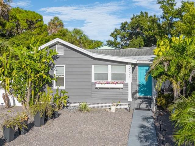 2402 52nd St S, Gulfport, FL 33707