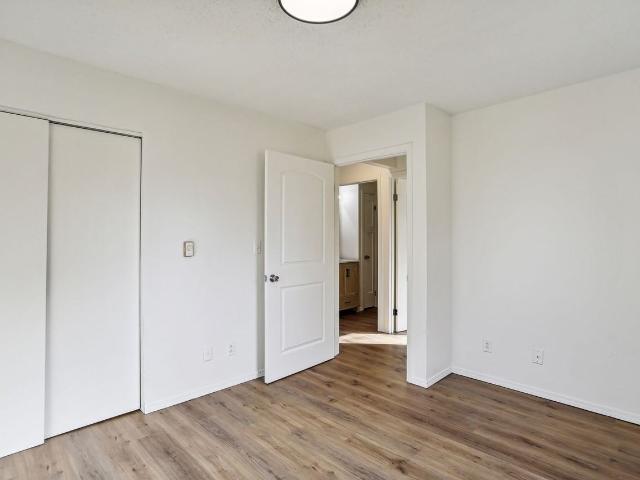 2402HI 2 Bedroom Apartment for Rent at 2402 High View Ct, Champaign, IL 61822 Parkland Ridge