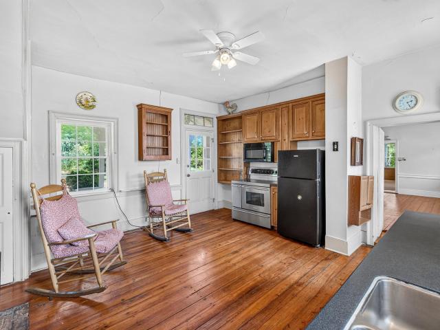 24033 old valley pike