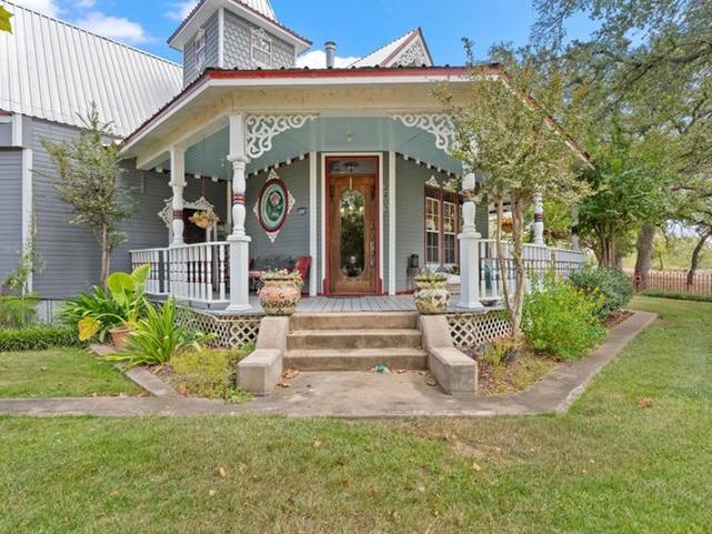 2403 Maple Ln, Kingsland, TX 78639