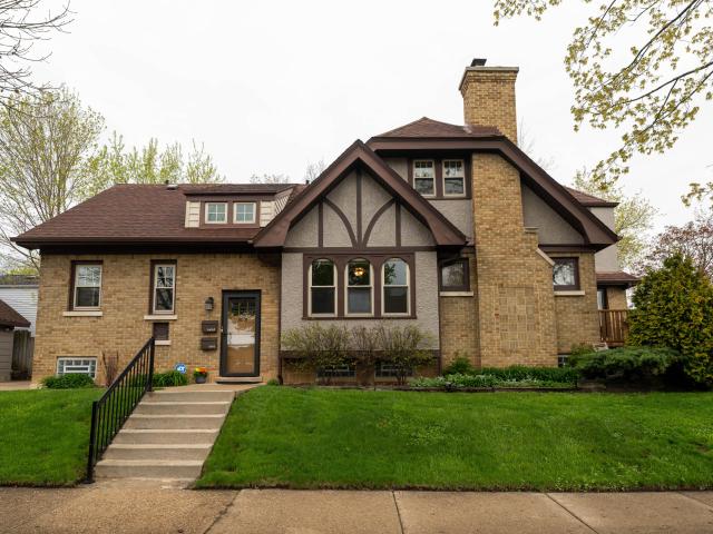 2403 N 56th St
