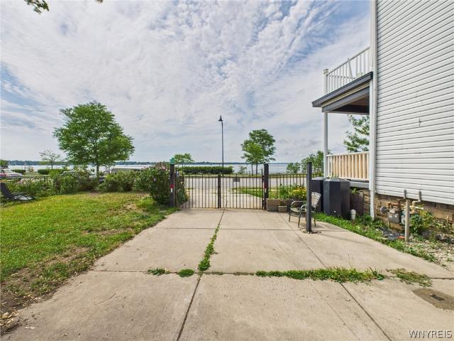 2403 Niagara Street