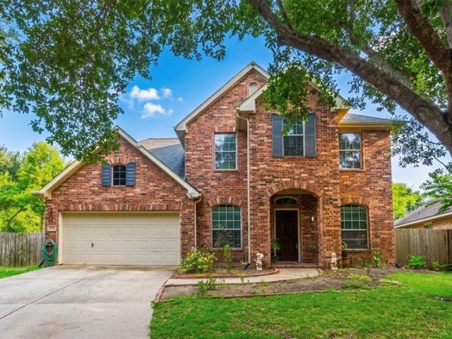 2403 Old River Ln, Richmond, TX 77406
