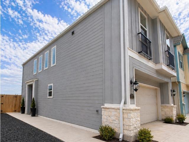 2403 Bay Breeze Dr, Kemah, TX 77565 | MLS #48825 | Compass