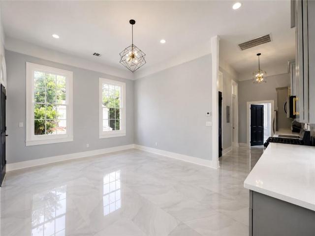 2403 Carondelet Street # E