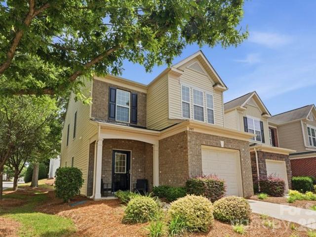2403 Diplomat Ln, Charlotte, NC 28210