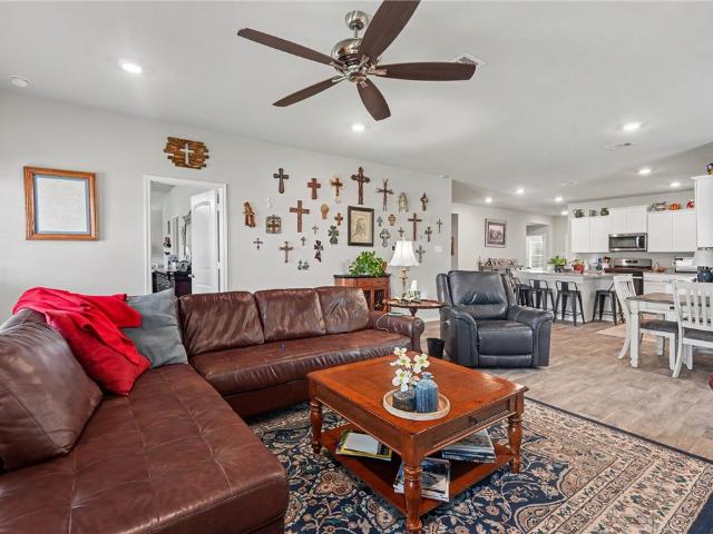2403 Divot Lane