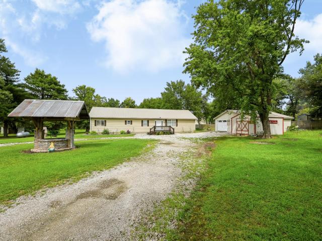 2403 Eve Road
