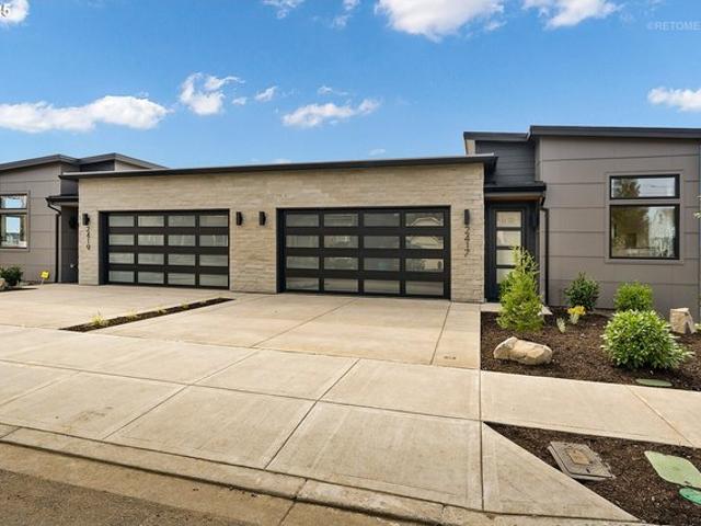 2403 E 6th St, Vancouver, WA 98661