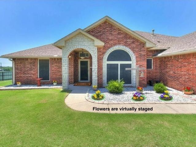2403 E Headwind Dr, Purcell, OK 73080