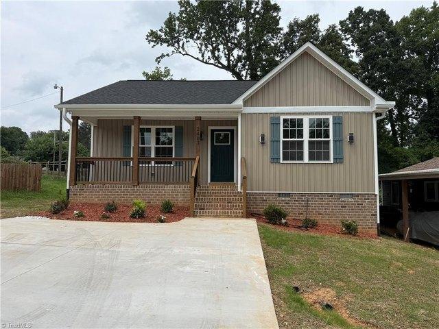 2403 Friends Ave, High Point, NC 27260