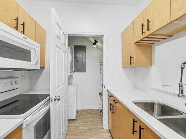 2403 Hartsfield Rd Apt 607, Tallahassee, FL 32303