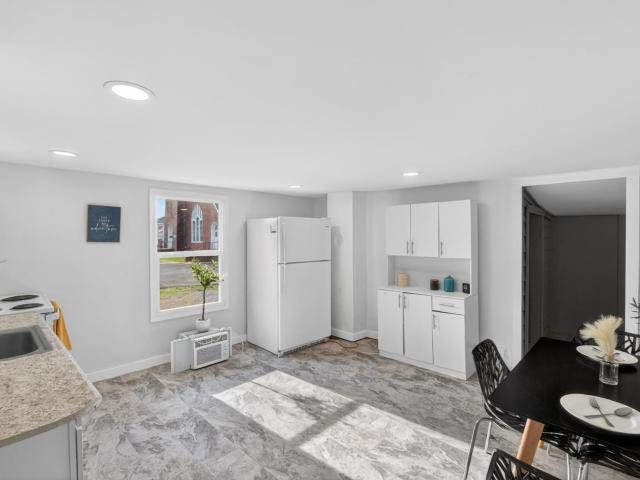 2403 Poplar Street