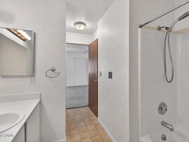 2403 Sunny Slope Dr Apt 1, Sparks, NV 89434