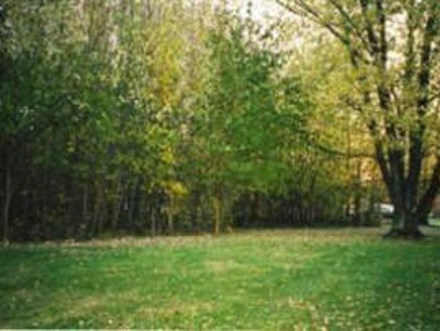 2403 2 Linda Rd, Valparaiso, IN 46383