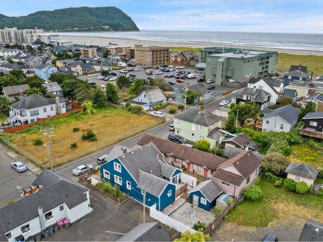 240 5TH AVE