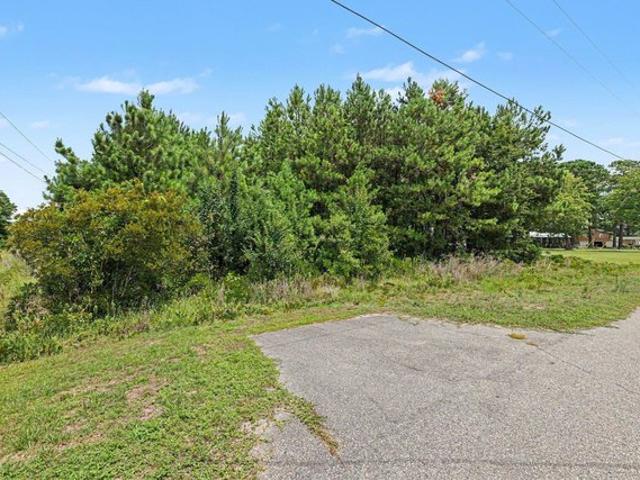 240 Calvary Rd, Little River, SC 29566