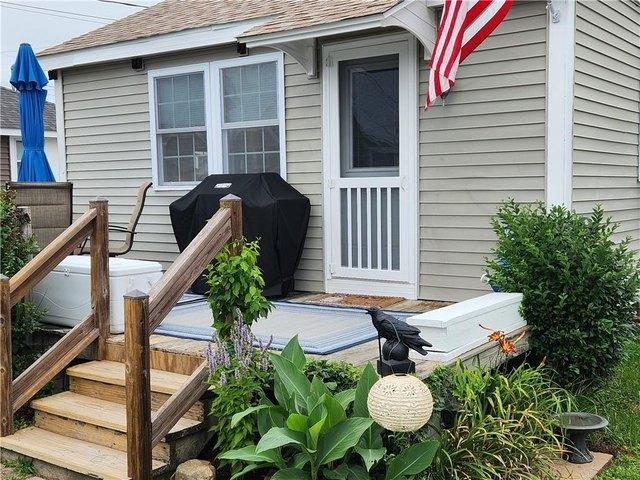 240 Cards Pond Rd, South Kingstown, RI 02879