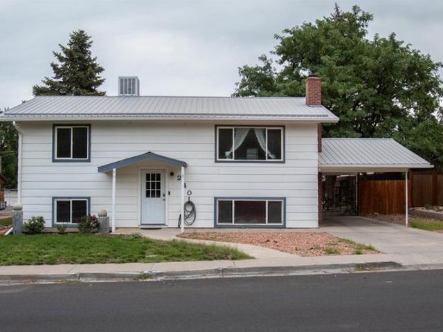 240 Cedar St, Delta, CO 81416