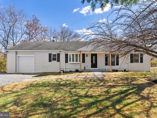 240 Crums Church Rd, Berryville, VA 22611