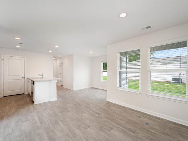 240 Ashworth Dr