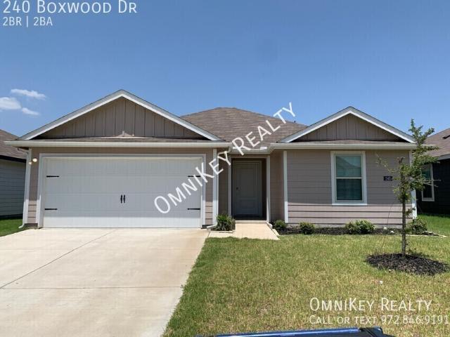 240 Boxwood Dr, 2 beds, 2 full baths
