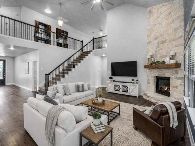 240 Bamberger Ave, New Braunfels, TX 78132