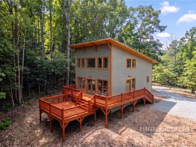 240 Galax Cir, Blowing Rock, NC 28605