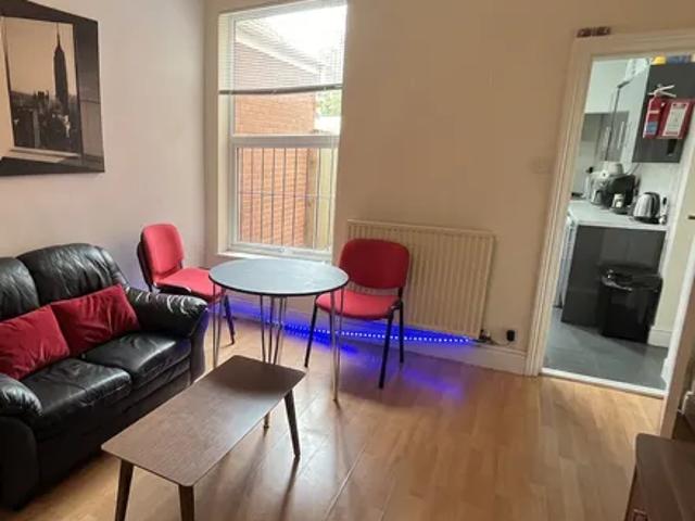 240 Dawlish Road, Stirchley, B29 7AT, United Kingdom | 4 bed house for rent #164179361 | Rentberry