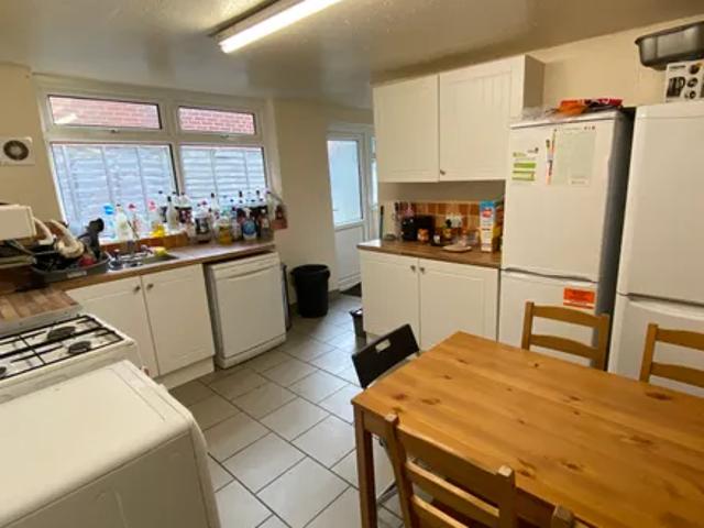 240 Dawlish Road, Stirchley, B29 7AT, United Kingdom | 5 bed house for rent #166626809 | Rentberry